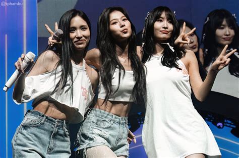 230613 Twice Ready To Be 5th World Tour At Oakland Arena Day 2 Kpopping