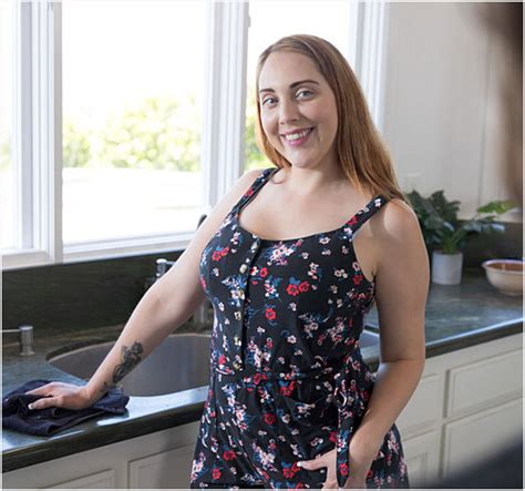 Nickey Huntsman Scene Nickey Huntsman Break Ups Are Hard But Not For Stepsons Dick 08