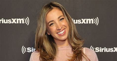 Fitness Influencer Si Swimsuit Model Katie Austin Reveals Shes Set A