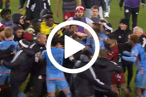 Insigne sconfitta e maxi rissa cosa è successo al suo Toronto VIDEO