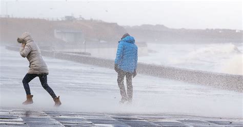 Uk Weather Cold Front To Swallow Up Mild Temperatures From Tomorrow
