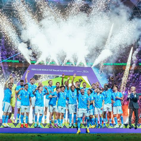 Manchester City Celebró A Lo Grande Así Fue El Festejo Al Salir