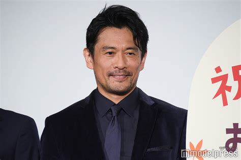 画像1023 西島秀俊「ケンジに会いたいなあ」内野聖陽の生放送出演中に「何食べ」密着オフショット公開「尊すぎる」「シロさんもリアタイ