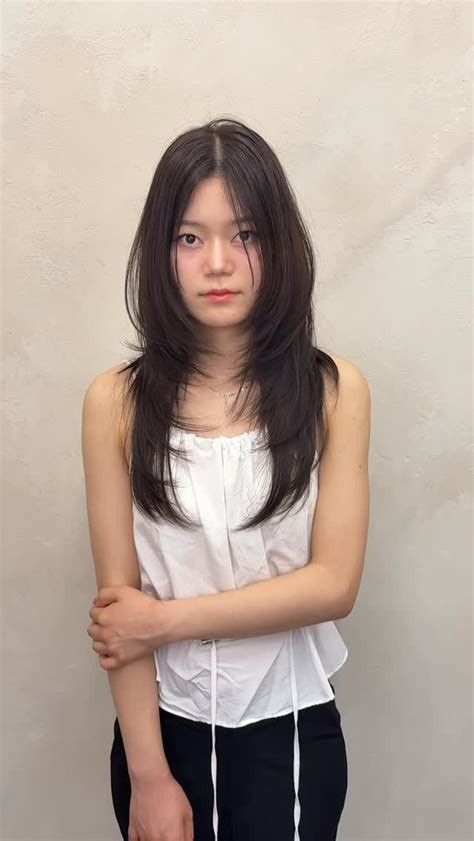 왕십리미용실 더부띠끄 유찬 하이레이어드컷 레이어드펌 허쉬펌 각진 얼굴형 피부톤 맞춤 헤어 컨설팅을 받는다면 하이레이어드펌 애쉬브라운 각진 얼굴형과 얼룩진