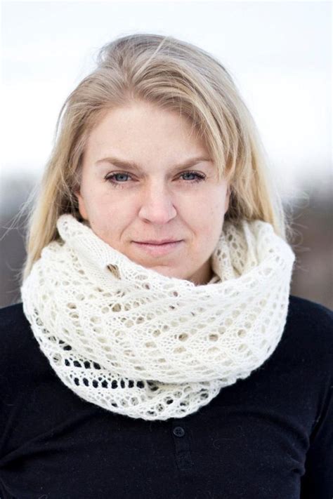 Featherlight Pattern Peacock Feather Infinity Cowl Shawl Knitted Lace