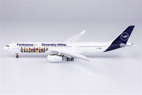 NG Models 62049 Airbus A330 300 Lufthansa Fanhansa With Div