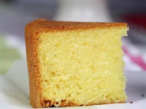 طرز تهیه کیک اسفنجی برای 4 نفر بدون فر