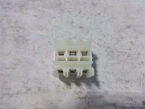 Lot Of 100 Eaton Magnum C Rail Terminal Blocks Nft3 Wh