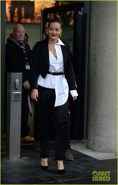 Rita Ora Actually Pulls Off The Socks And Sandals Trend Photo 3922125