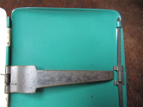 Vintage 1940s 1950s Kool Cigarettes Willie Penguin Non Filtered Cigarette Case 4693359364