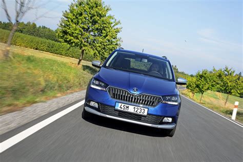 SKODA Fabia Combi Specs Performance Photos