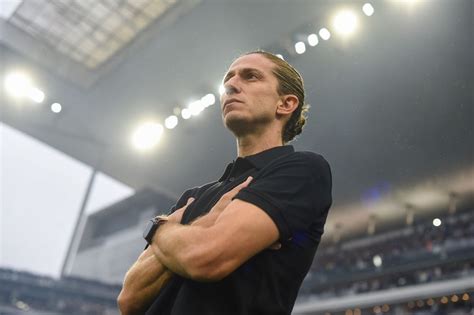 Filipe Luís Do Flamengo Deve Apostar Em Trio Ofensivo Diante Do