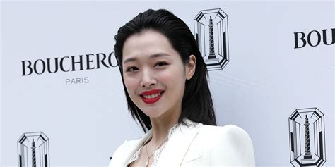 K Pop Singer Sulli From Fx Found Dead At 25 Suicide Paper Magazine