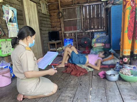 ลงพื้นที่เยี่ยมบ้าน ในพื้นหมู่ 6 และ 10 เพื่อทำแบบประเมินคัดกรอง