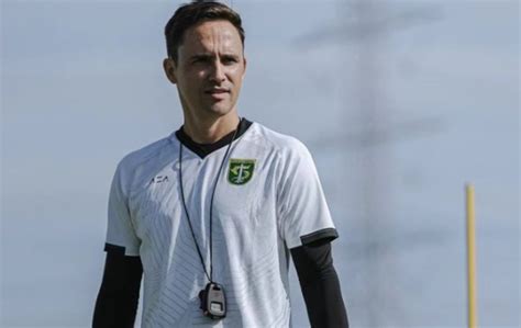 Persib Bandung Vs Persebaya Surabaya Paul Munster Ungkap Faktor