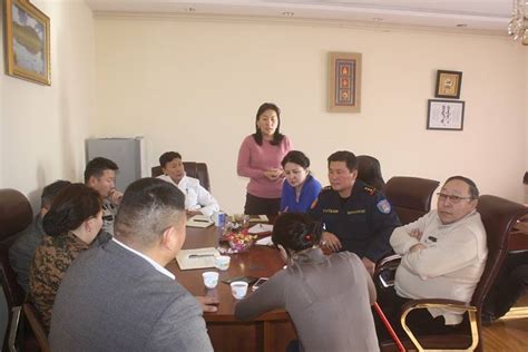 ШАРЫН ГОЛ СУМЫН 6 ДУГААР СУРГУУЛЬ ДЭЛХИЙН ШИЛДЭГ НОМ ТОВХИМОЛТОЙ БОЛЛОО