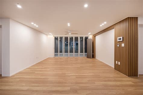 템바보드로 포인트를 준 47평 우드톤 인테리어 라이프스타일 슈퍼앱 오늘의집