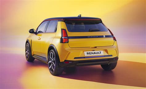 Renault 5 E Tech Is A 27 000 Retro Inspired Ev Hatchback