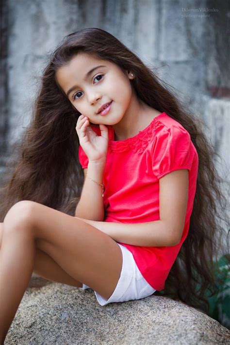 Mini Modeling Young Telegraph