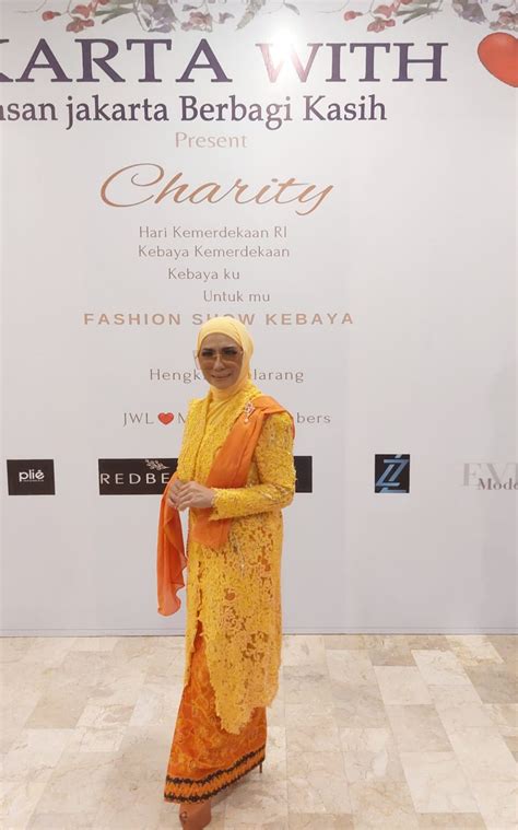 Dokter Gigi Devya Linda Kebaya Adalah Pakaian Kebanggaan Wanita