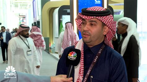قناة Cnbc عربيةالذهب يتراجع عند التسوية مع انخفاض الدولار