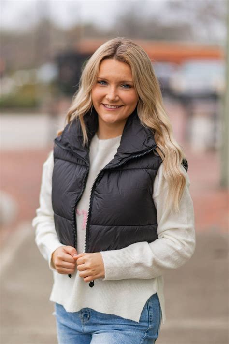 Black Cropped Puffer Vest Shopperboard