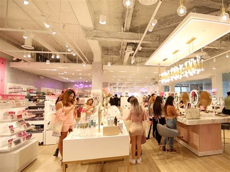 Photos Inside Forever 21s New Beauty Store Riley Rose