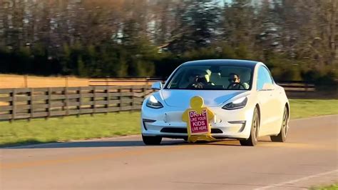 Upside Down Tesla On Stagecoach Wheels Proves How Electricity Beats