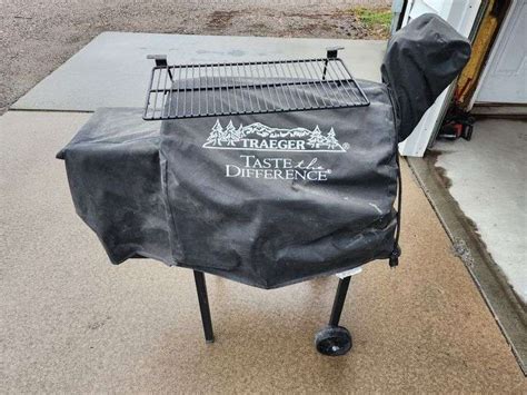 Traeger Model Bbq 070 Pellet Grill Fragodt Auction And Real Estate Llc