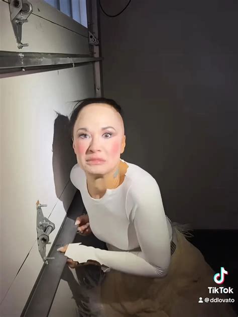 Demi Lovato Hilariously Transforms Into Her Viral Meme ‘poot For