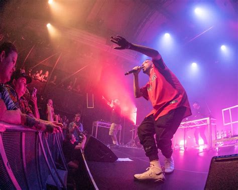 Artist Flewnt Fnfocus