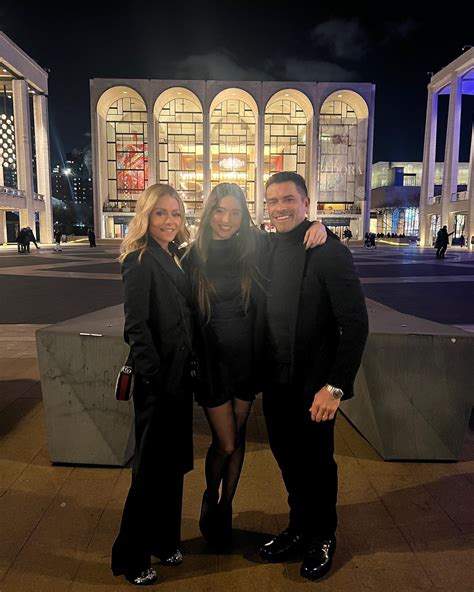 Kelly Ripa Made Eye Contact When Daughter Lola Walked In On Sex