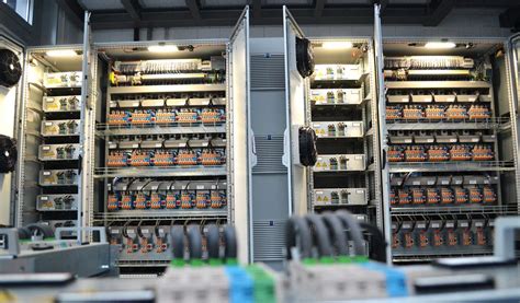 开发配电网的实时仿真环境 Matlab And Simulink