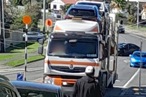 Sunlive Outages After Truck Brings Down Powerlines The Bays News First
