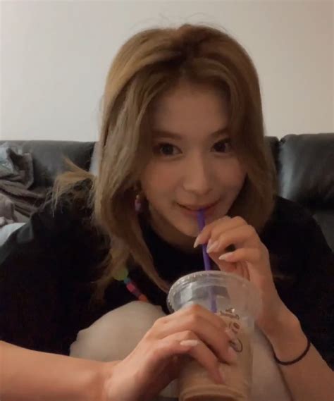 Twice Lq And Minatozaki Sana Image On Favim