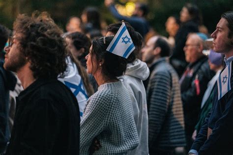 ‘i Was Very Alone Today Young Jewish Americans Grieve Over Israel