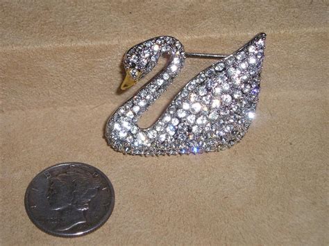 Signed Swarovski Crystal Rhinestone Swan Brooch By Drjewelsvern