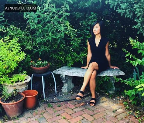 Weijia Jiang Feet Aznudefeet