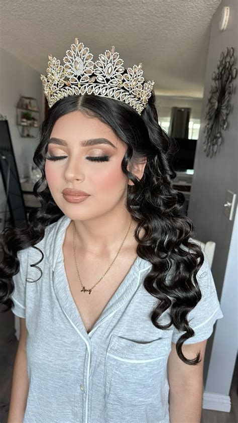 Pin By Arriany On Quince Quince Hairstyles Makeup Looks Makeup Lover