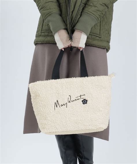 Mary Quant（マリークヮント）の「ボアサイン刺繍 トート（トートバッグ）」 Wear