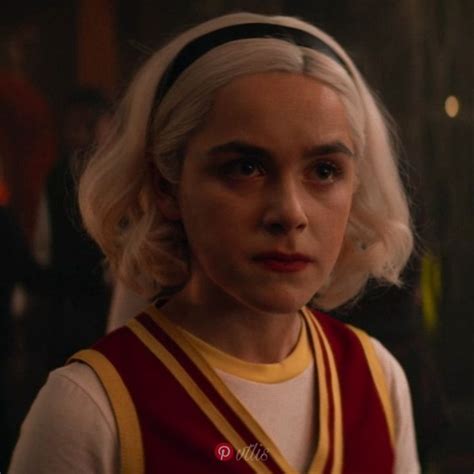 Emerald Adlı Kullanıcının Sabrina Spellman Panosundaki Pin