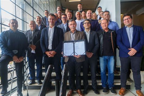 Prefeitura E Luz De Caxias Do Sul Assinam Contrato Da Ppp De IluminaÇÃo