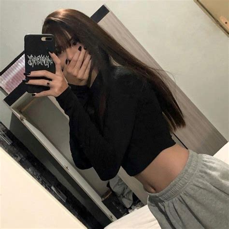 Pin de Clara em this Fotos de moças Cabelo franja Ideias para