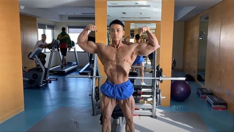 네추럴 보디빌딩 세계 1위 몸매  유머 움짤 이슈 에펨코리아