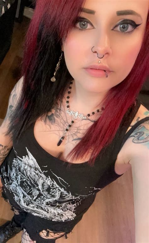 Lazy Day Goththreads