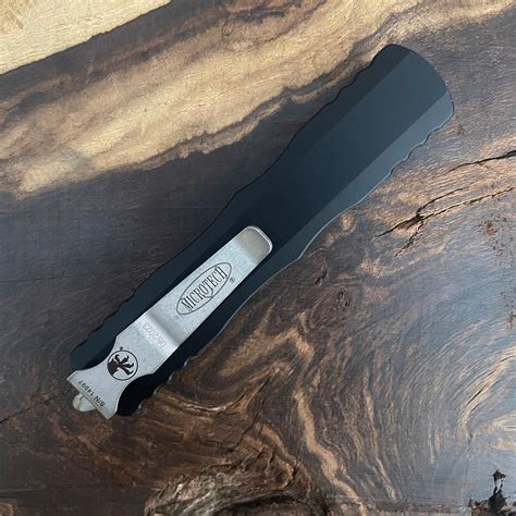 Microtech Dirac De Black Apocalyptic Serrated 225 11ap American Edge