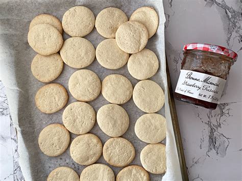 Two Ingredient Low Carb Cloud Bread Mercedes Chloe