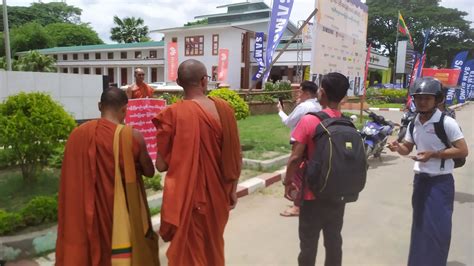 Dvb သိမ်းဆည်းခံလယ်မြေများ ပြန်လည်ရရှိရေး မုံရွာတွင် ရဟန်း ၁ ပါး ဆန္ဒပြ