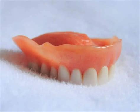 Dentures Guide To False Teeth Types Costs And More Dentaly Org