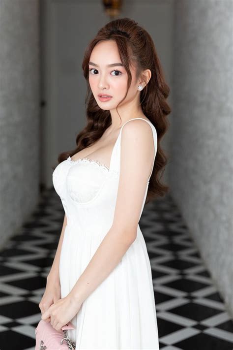 Hành Trình Nhan Sắc Của Kaity Nguyễn Từ Hotgirl Ngực Khủng đến Ngọc Nữ